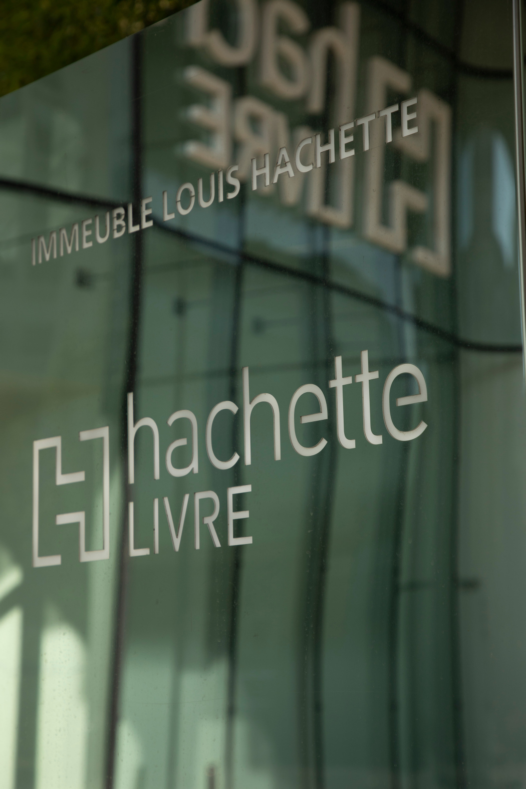 Louis Hachette Group : activité en hausse et bénéfice en baisse ...