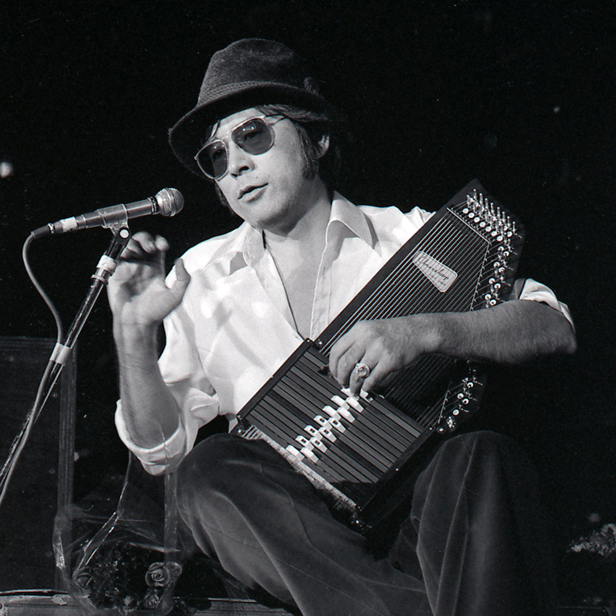 Le Japonais Akiyuki Nosaka, auteur de "La tombe des lucioles", est mort ...