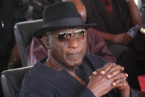 Le poète Kofi Awoonor tué dans l'attaque de Nairobi - Livres Hebdo