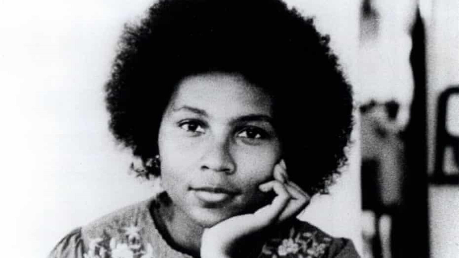 bell hooks, "Communion. Aimer en féministes" (Armand Colin) : Un combat ...